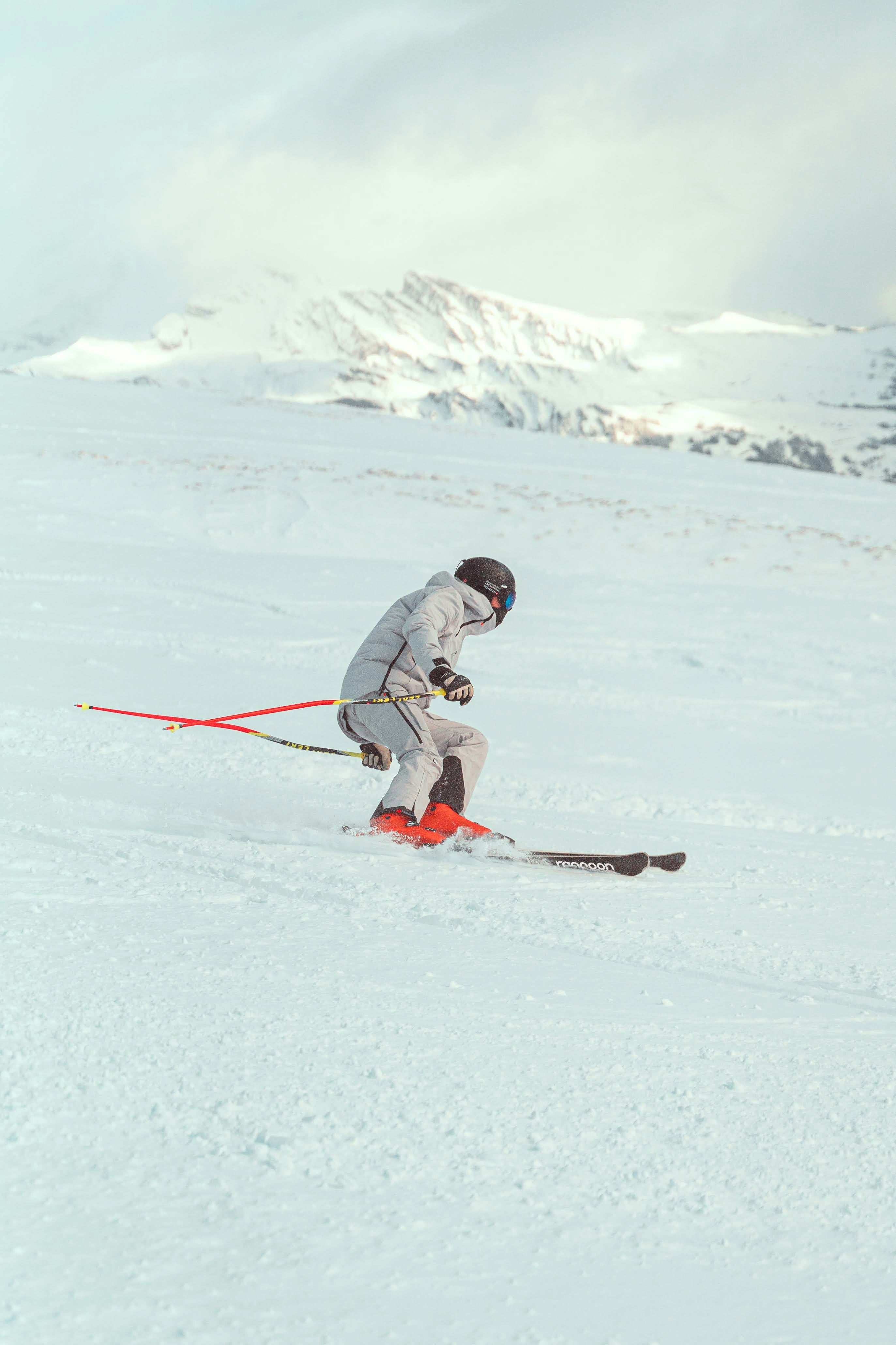 How to Improve Your Ski Carving Technique: Simple Exercises on the Slo ...